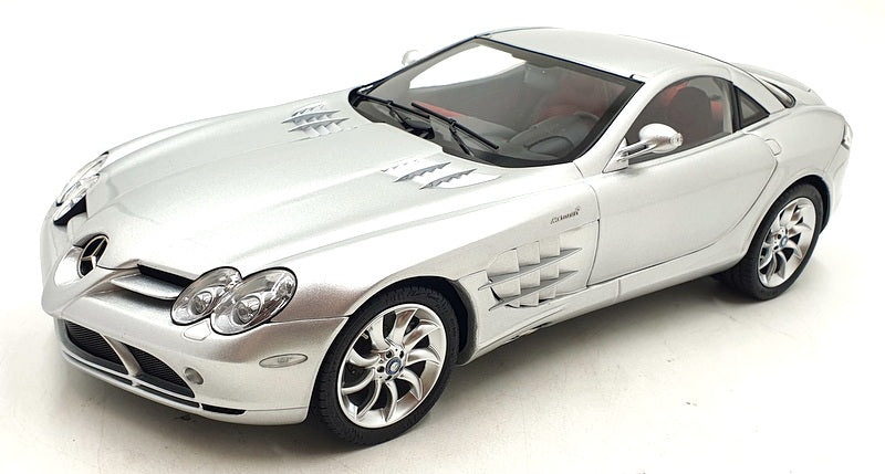 CMC 1/12 Scale Diecast C-006E - Mercedes-Benz SLR McLaren 2003 - Silver — R.M.Toys Ltd