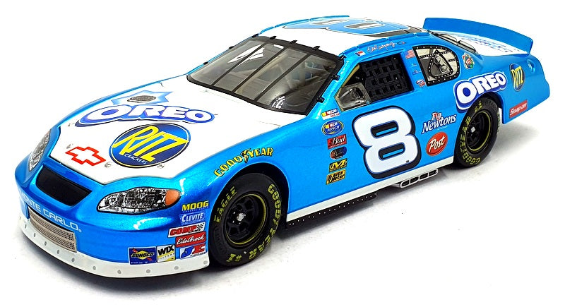 Action 1/24 Scale 402298 - Chevrolet Monte Carlo 2004 Oreo NASCAR #8 ...