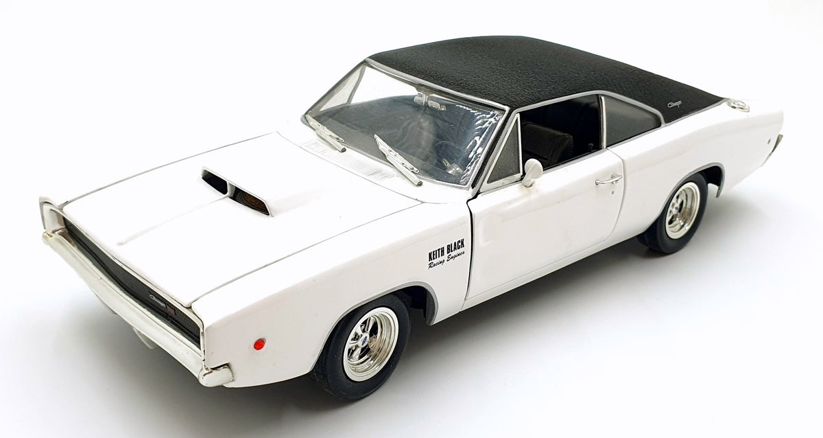 Ertl 1/18 Scale Diecast 15126R - 1968 Dodge Charger - White/Black — R.M ...