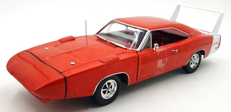 Auto World 1/18 Scale AMM1324/06 - 1969 Dodge Charger Daytona - Red — R ...