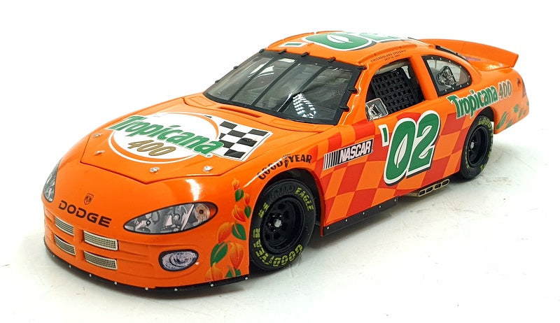 Revell 1/24 Scale 102659 - Dodge Intrepid R/T #02 Tropicana 400 2000 ...