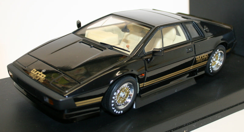 Autoart 1/18 Scale Metal Model Car - 70061 - Lotus Esprit Turbo RHD ...
