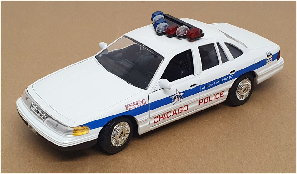 Motor Max 1/24 Scale 2624P - Ford Crown Victoria Chicago Police - White ...