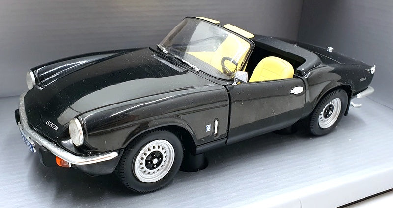 Chrono 1/18 Scale Diecast H1042 - Triumph Spitfire Convertible 1970 ...