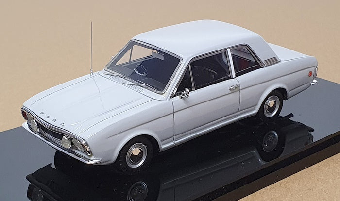 British Heritage Models 1/43 Scale MC 12a '70 Ford Cortina Mk2 1600GT ...
