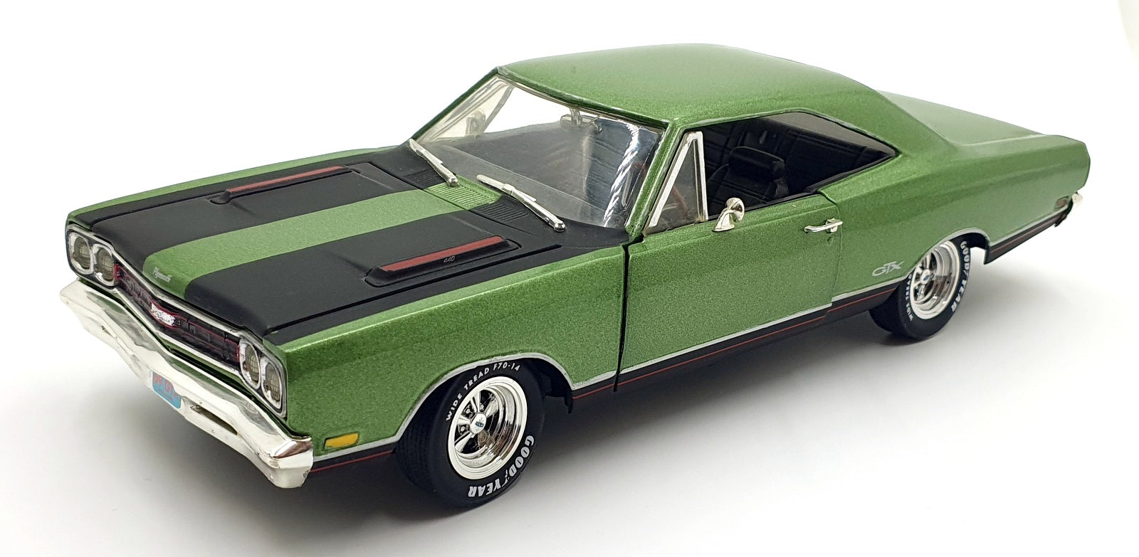 Ertl 1/18 Scale Diecast 14126F - 1969 Plymouth GTX 440 - Green/Black ...