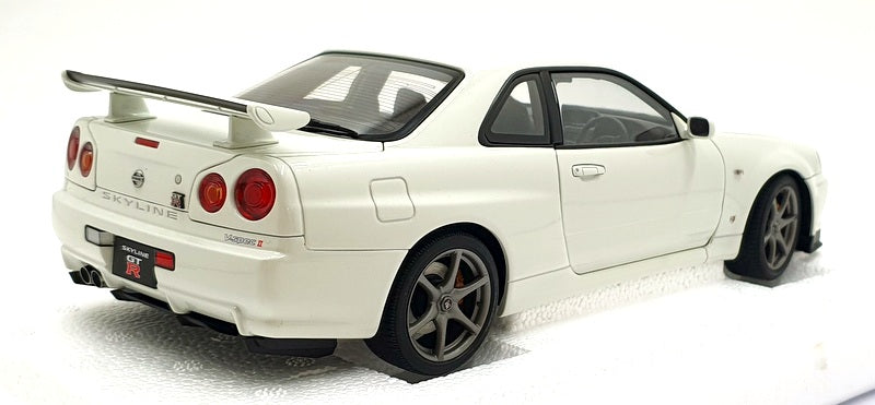 Autoart 1/18 Scale Diecast 77406 - Nissan Skyline GT-R (R34) V-Spec II - White — R.M.Toys Ltd