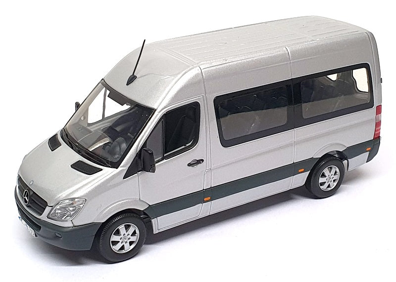 Minichamps 1/43 Scale B6 600 0761 - Mercedes Benz Sprinter Van - Met ...