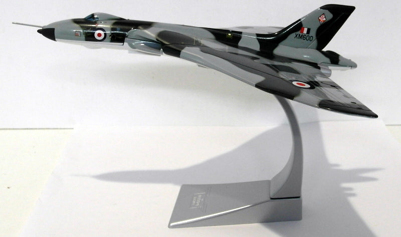 Corgi 1/144 Scale diecast AA31201 Avro Vulcan B.2 XM600 617 Dambusters ...