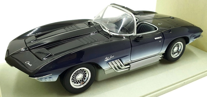 UT Models 1/18 Scale Diecast 21061 - Chevrolet Corvette Mako Shark ...