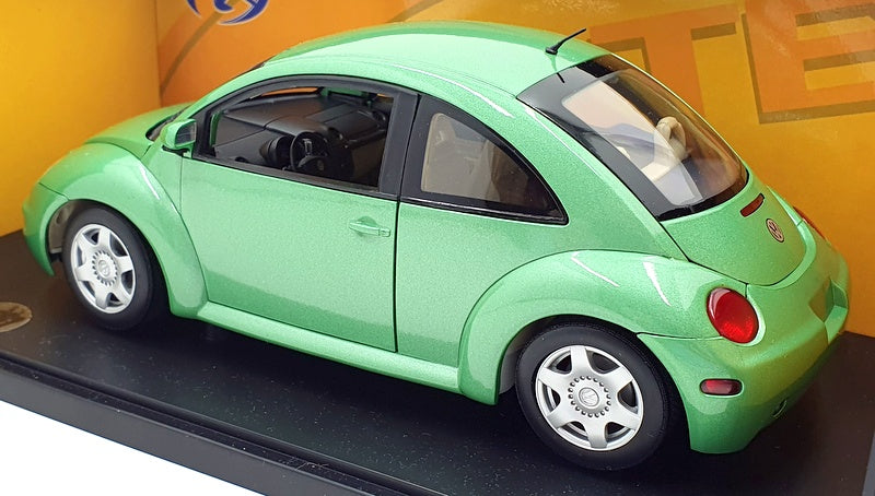 Gate 1/18 Scale Diecast 01032 - VW New Beetle Coupe 1998 - Green — R.M ...