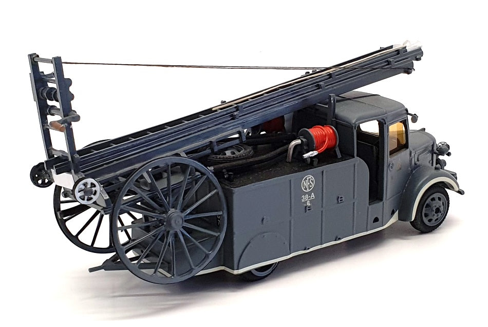 Fire Brigade Models 1/48 Scale FBM33 - Austin K2 Escape Carrying Unit ...