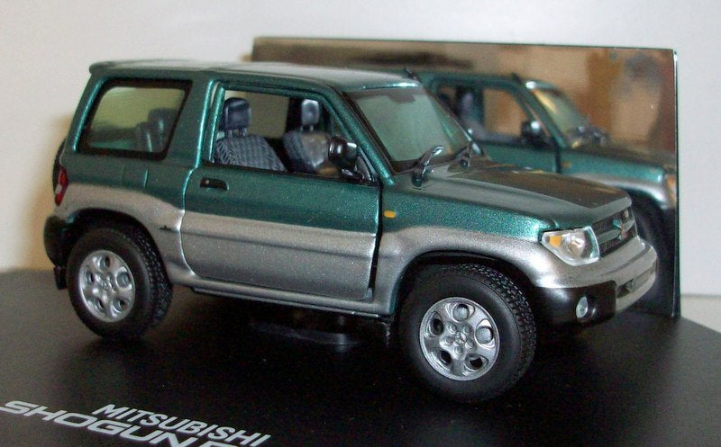 Vitesse 1/43 Scale - P1 Mitsubishi Pajero / Shogun Pinin green / silver ...