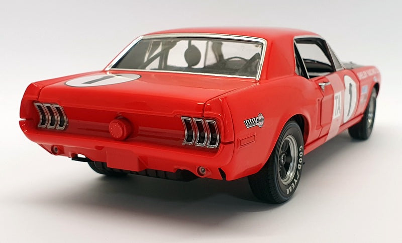 Acme 1/18 Scale - 12988 1968 Jerry Titus Shelby GT-350 Race car — R.M ...