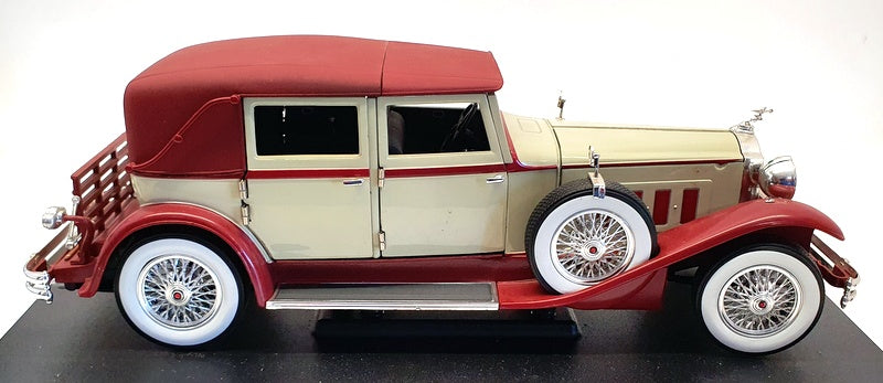 Signature 1/18 Scale Model Car 18115 - 1930 Packard Le Baron — R.M.Toys Ltd