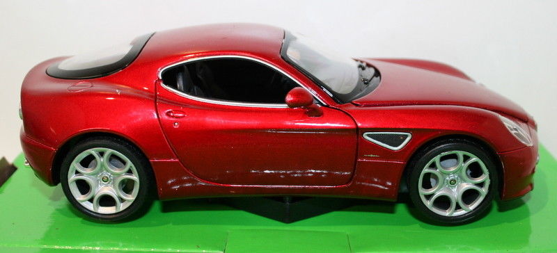 Welly NEX 1/24 Scale 22490W - Alfa 8C Competizione - Candy Red — R.M ...