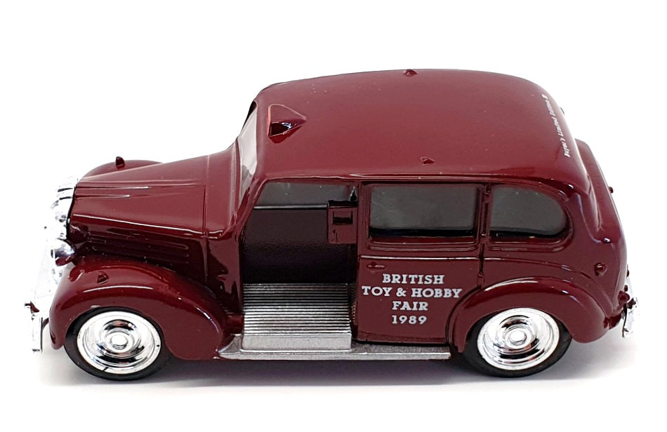 Ertl 1/43 Scale Model Car 2574YI - FX3 London Taxi - Maroon — R.M.Toys Ltd