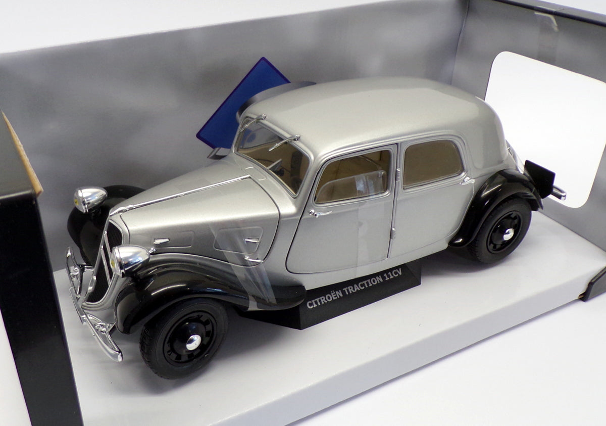 Solido 1/18 Scale S1800904 - Citroen Traction 11CV - Silver/Black — R.M.Toys Ltd