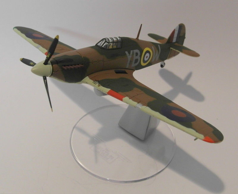 Corgi 1/72 Scale diecast AA32015 Hawker Hurricane MKIIC Serial LF363 YB ...