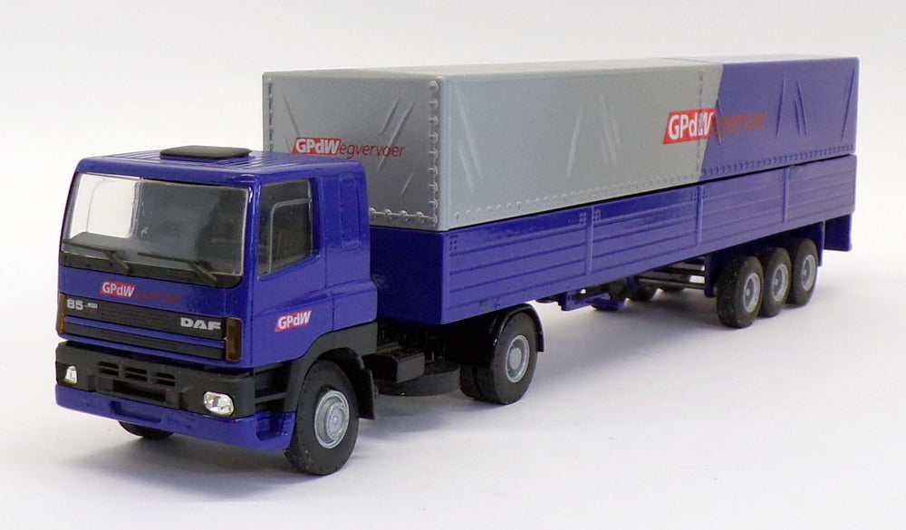 Lion Toys 1/50 Scale Model No.70 - DAF 85 Truck & Trailer - GPdW — R.M ...